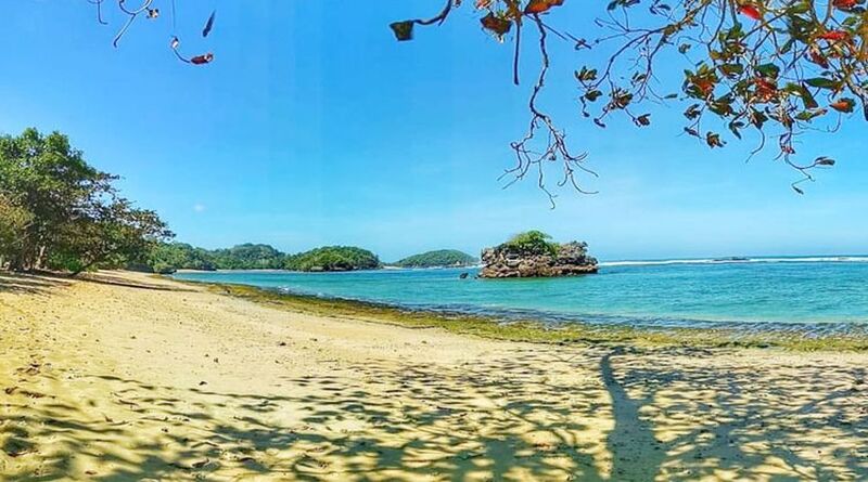 Pantai Kondang Merak Malang 2022, Gambar, Rute, dan Harga Tiket Masuk ...